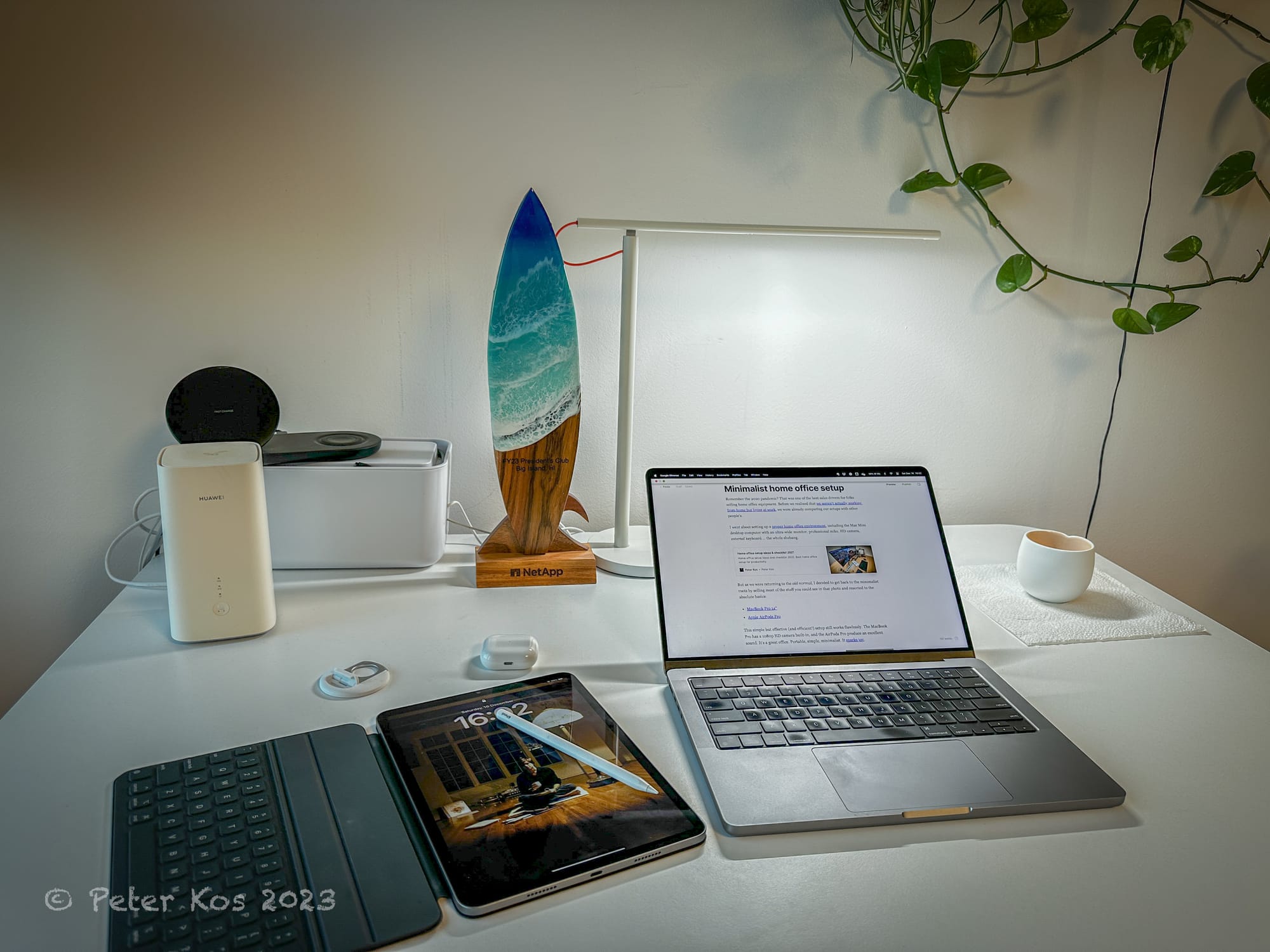 Minimalist Office Desk Setup